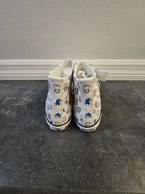 Converse All Stars | Shoes | New Converse X Doraemon Chuck Taylor All ...